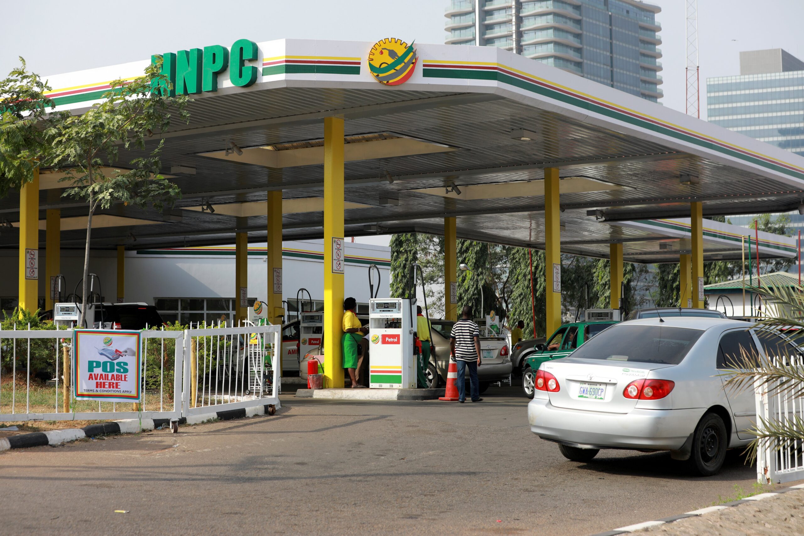 NNPCL Opens New Filling Station For Nigerians To Buy Gas At N200 Vehicles - The New Diplomat